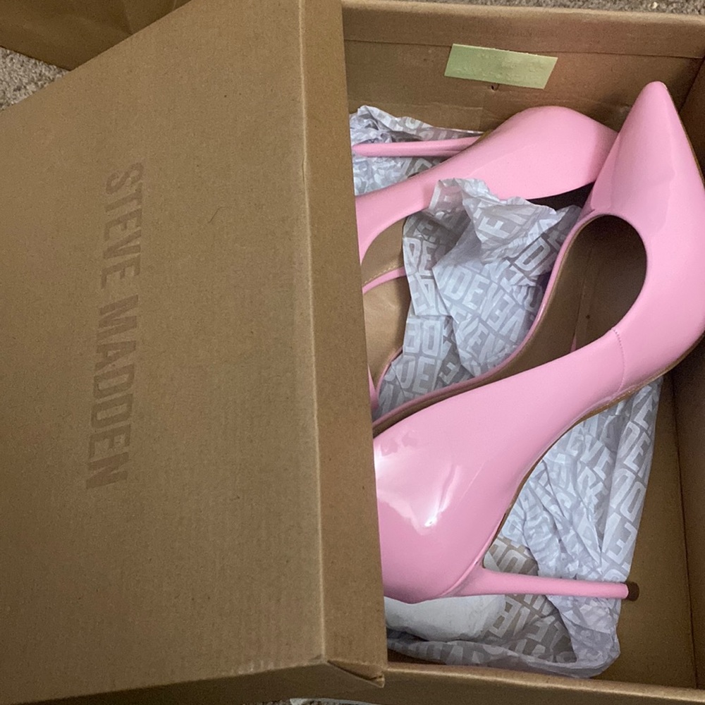 Baby Pink Steve Madden Pumps - Gem